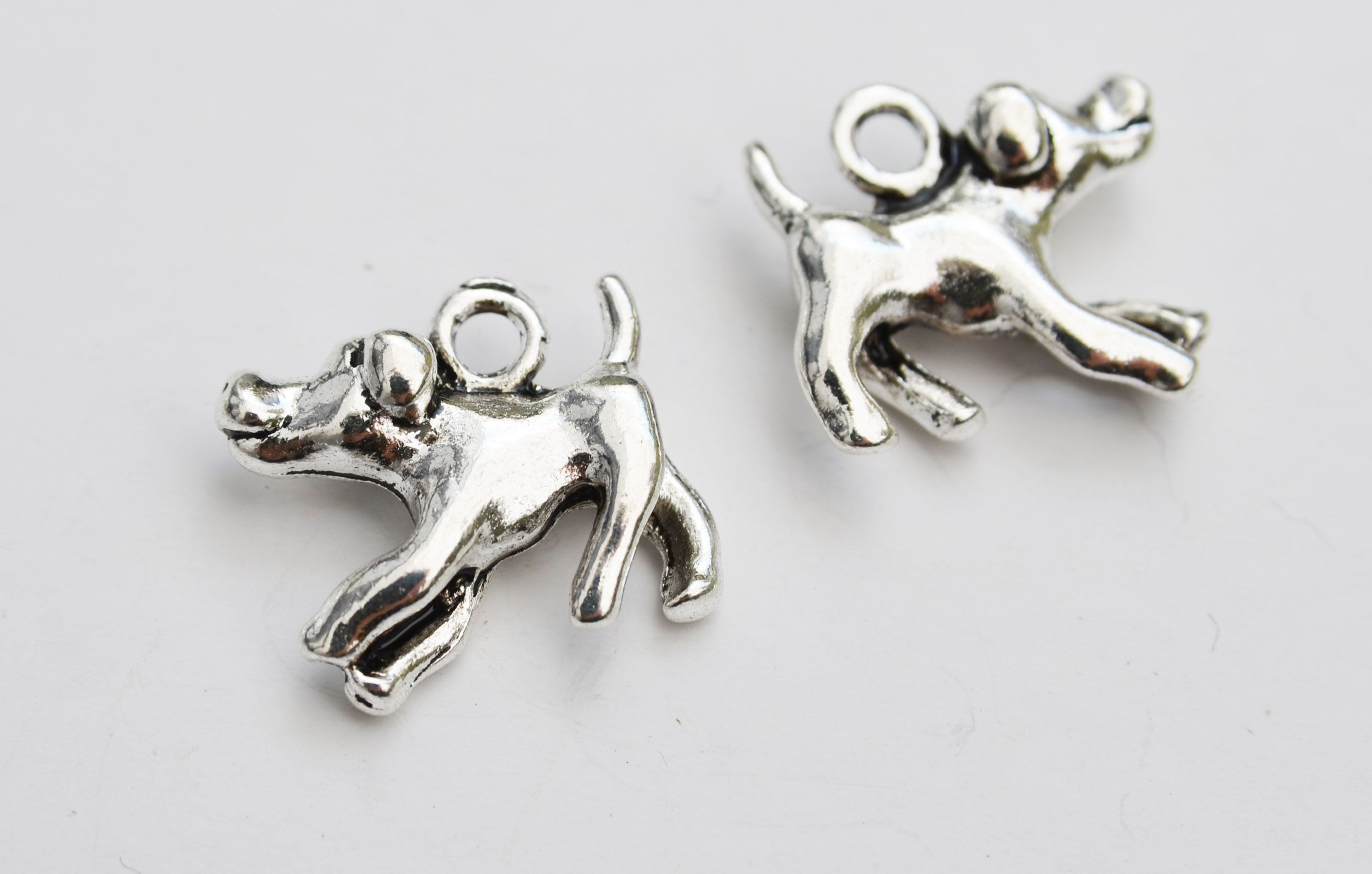 Pakabukas "Šuniukas" 18x16 mm., 1 vnt. MD1705
